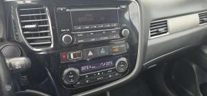 Black Mitsubishi Outlander 2013 in Siauliai, with an engine capacity of 2.27 L and mileage of 270 thousand km for 5900 €, photo 6 on AUTOMOTO.COM.LV
