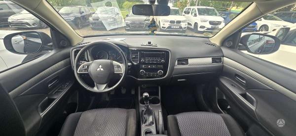 Melns Mitsubishi Outlander 2013 Šauļi, ar dzinēja tilpumu 2.27 L un nobraukumu 270 tūkst. km par 5900 €, foto 7 vietnē AUTOMOTO.COM.LV