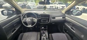 Black Mitsubishi Outlander 2013 in Siauliai, with an engine capacity of 2.27 L and mileage of 270 thousand km for 5900 €, photo 8 on AUTOMOTO.COM.LV