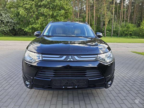 Melns Mitsubishi Outlander 2013 Ukmergė, ar dzinēja tilpumu 2.27 L un nobraukumu 224 tūkst. km par 7300 €, foto 5 vietnē AUTOMOTO.COM.LV