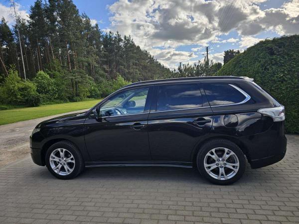 Melns Mitsubishi Outlander 2013 Ukmergė, ar dzinēja tilpumu 2.27 L un nobraukumu 224 tūkst. km par 7300 €, foto 9 vietnē AUTOMOTO.COM.LV