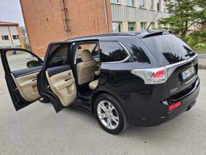 Melns Mitsubishi Outlander 2013 Jēkabpils, ar dzinēja tilpumu 2.20 L un nobraukumu 187 tūkst. km par 9490 €, foto 17 vietnē AUTOMOTO.COM.LV