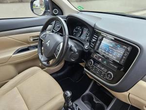 Melns Mitsubishi Outlander 2013 Jēkabpils, ar dzinēja tilpumu 2.20 L un nobraukumu 187 tūkst. km par 9490 €, foto 22 vietnē AUTOMOTO.COM.LV