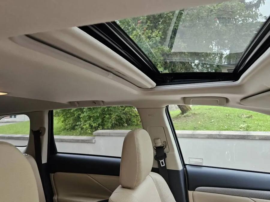 Melns Mitsubishi Outlander 2013 Jēkabpils, ar dzinēja tilpumu 2.20 L un nobraukumu 187 tūkst. km par 9490 €, foto 26 vietnē AUTOMOTO.COM.LV