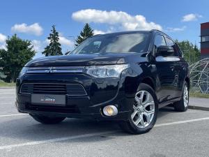 Black Mitsubishi Outlander 2013 in Vilnius, with an engine capacity of 2.00 L and mileage of 278 thousand km for 7650 €, photo  on AUTOMOTO.COM.LV