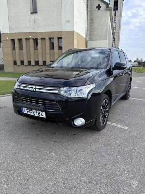 Melns Mitsubishi Outlander 2013 Kauņa, ar dzinēja tilpumu 2.00 L un nobraukumu 287 tūkst. km par 7000 €, foto 3 vietnē AUTOMOTO.COM.LV