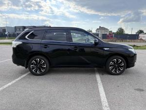 Melns Mitsubishi Outlander 2013 Kauņa, ar dzinēja tilpumu 2.00 L un nobraukumu 287 tūkst. km par 7000 €, foto 6 vietnē AUTOMOTO.COM.LV