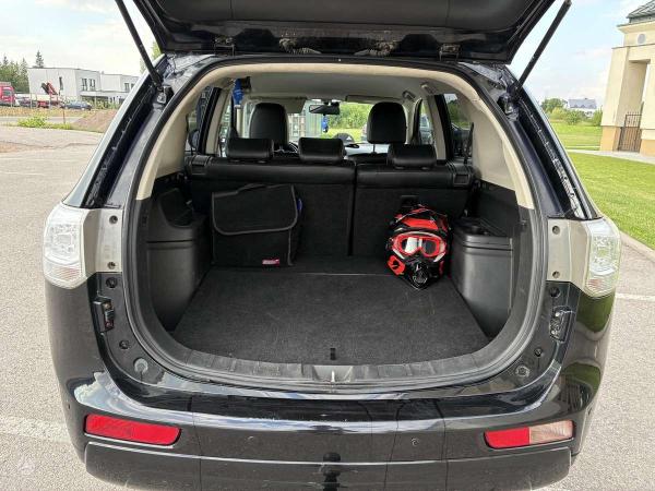 Melns Mitsubishi Outlander 2013 Kauņa, ar dzinēja tilpumu 2.00 L un nobraukumu 287 tūkst. km par 7000 €, foto 6 vietnē AUTOMOTO.COM.LV