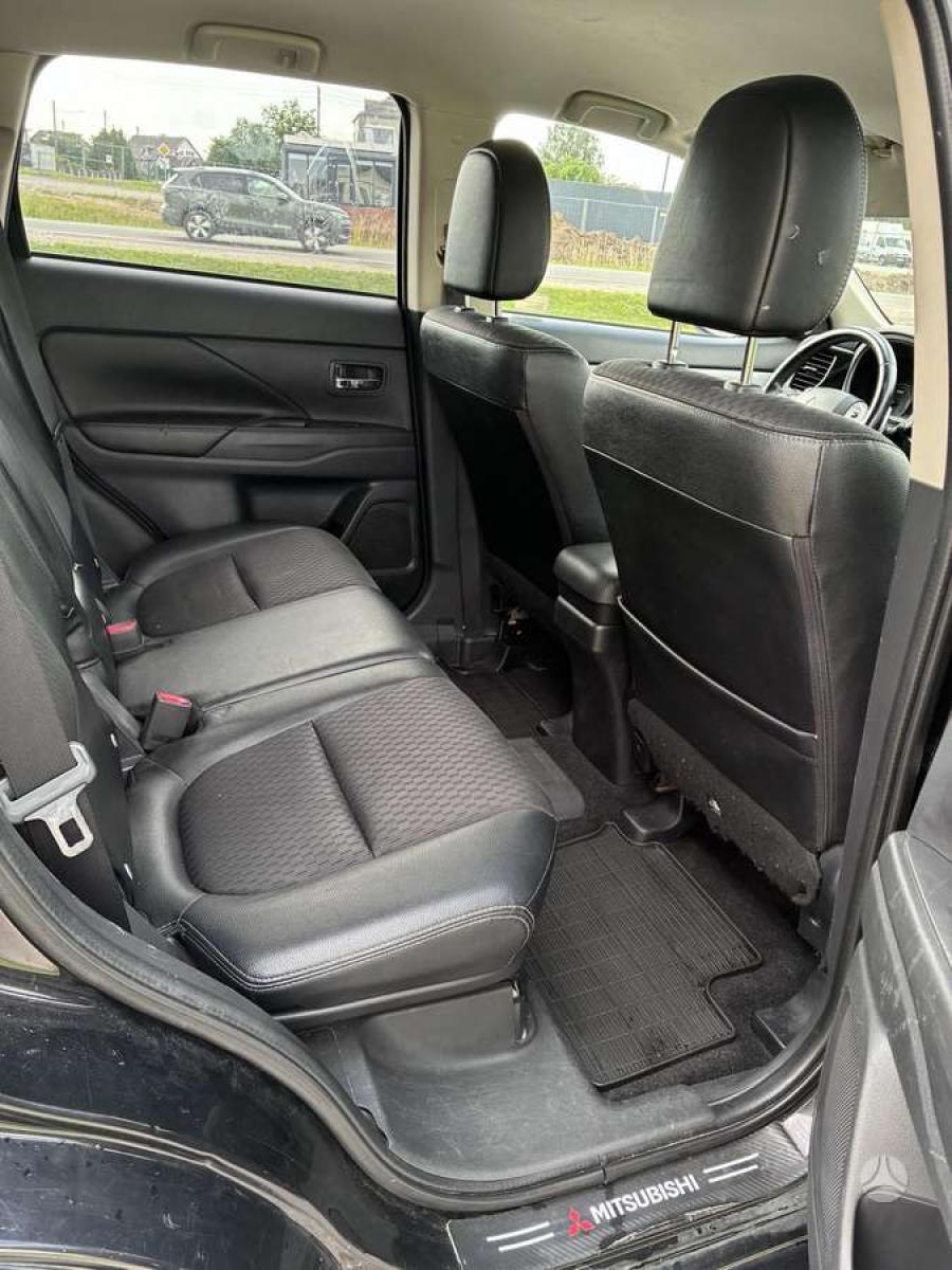 Melns Mitsubishi Outlander 2013 Kauņa, ar dzinēja tilpumu 2.00 L un nobraukumu 287 tūkst. km par 7000 €, foto 8 vietnē AUTOMOTO.COM.LV