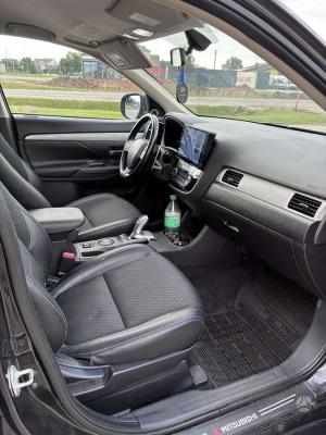 Melns Mitsubishi Outlander 2013 Kauņa, ar dzinēja tilpumu 2.00 L un nobraukumu 287 tūkst. km par 7000 €, foto 9 vietnē AUTOMOTO.COM.LV