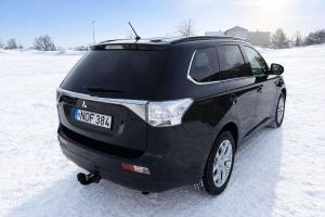 Melns Mitsubishi Outlander 2014 Šauļi, ar dzinēja tilpumu 2.00 L un nobraukumu 299 tūkst. km par 7850 €, foto 4 vietnē AUTOMOTO.COM.LV
