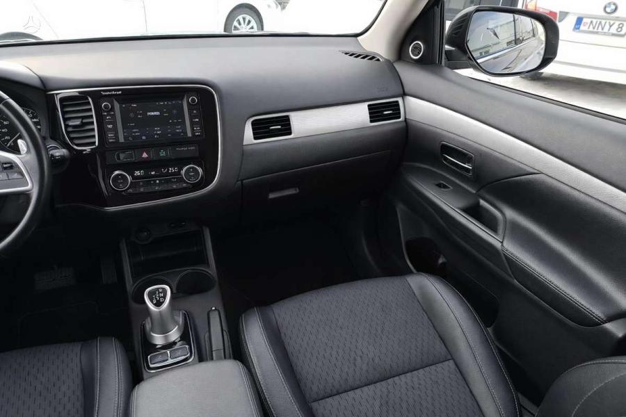 Melns Mitsubishi Outlander 2014 Šauļi, ar dzinēja tilpumu 2.00 L un nobraukumu 299 tūkst. km par 7850 €, foto 10 vietnē AUTOMOTO.COM.LV