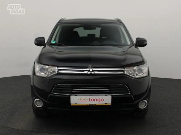 Melns Mitsubishi Outlander 2014 Viļņa, ar dzinēja tilpumu 2.00 L un nobraukumu 204 tūkst. km par 10199 €, foto 3 vietnē AUTOMOTO.COM.LV