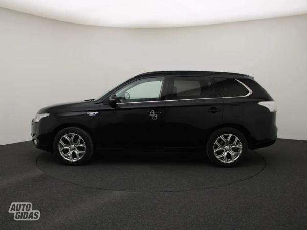 Melns Mitsubishi Outlander 2014 Viļņa, ar dzinēja tilpumu 2.00 L un nobraukumu 204 tūkst. km par 10199 €, foto 6 vietnē AUTOMOTO.COM.LV