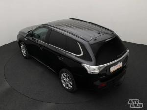 Black Mitsubishi Outlander 2014 in Vilnius, with an engine capacity of 2.00 L and mileage of 204 thousand km for 10199 €, photo 13 on AUTOMOTO.COM.LV
