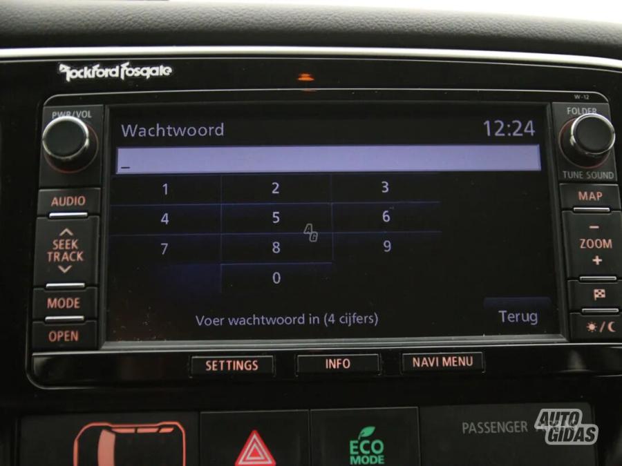 Black Mitsubishi Outlander 2014 in Vilnius, with an engine capacity of 2.00 L and mileage of 204 thousand km for 10199 €, photo 24 on AUTOMOTO.COM.LV