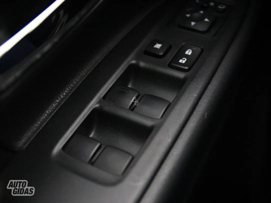 Black Mitsubishi Outlander 2014 in Vilnius, with an engine capacity of 2.00 L and mileage of 204 thousand km for 10199 €, photo 27 on AUTOMOTO.COM.LV