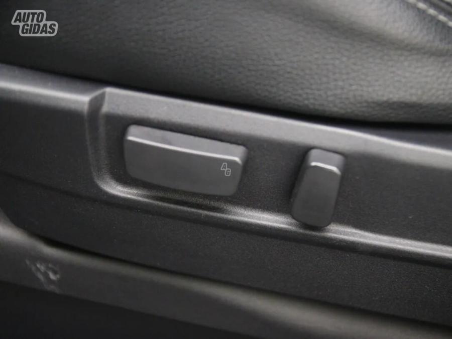 Black Mitsubishi Outlander 2014 in Vilnius, with an engine capacity of 2.00 L and mileage of 204 thousand km for 10199 €, photo 34 on AUTOMOTO.COM.LV