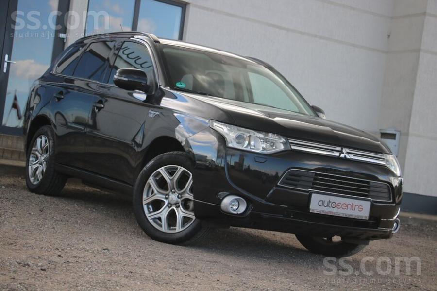 Melns Mitsubishi Outlander 2014 Tukums, ar dzinēja tilpumu 2.00 L un nobraukumu 209 tūkst. km par 8968 €, foto 8 vietnē AUTOMOTO.COM.LV