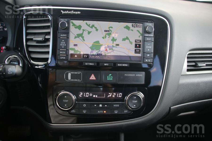 Melns Mitsubishi Outlander 2014 Tukums, ar dzinēja tilpumu 2.00 L un nobraukumu 209 tūkst. km par 8968 €, foto 17 vietnē AUTOMOTO.COM.LV