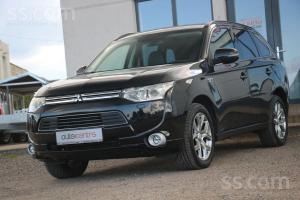 Melns Mitsubishi Outlander 2014 Tukums, ar dzinēja tilpumu 2.00 L un nobraukumu 209 tūkst. km par 8968 €, foto 26 vietnē AUTOMOTO.COM.LV