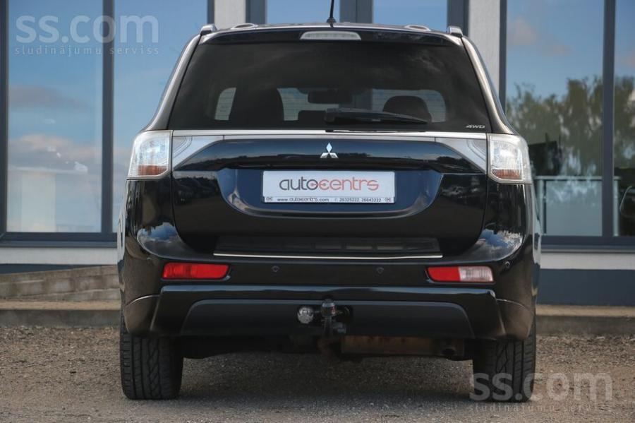 Melns Mitsubishi Outlander 2014 Tukums, ar dzinēja tilpumu 2.00 L un nobraukumu 209 tūkst. km par 8968 €, foto 28 vietnē AUTOMOTO.COM.LV