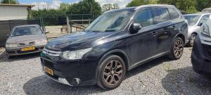 Black Mitsubishi Outlander 2014 in Kaunas, with an engine capacity of 2.20 L and mileage of 380 thousand km for 3500 €, photo  on AUTOMOTO.COM.LV