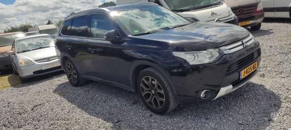 Melns Mitsubishi Outlander 2014 Kauņa, ar dzinēja tilpumu 2.20 L un nobraukumu 380 tūkst. km par 3500 €, foto 3 vietnē AUTOMOTO.COM.LV