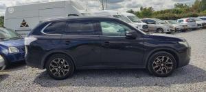 Black Mitsubishi Outlander 2014 in Kaunas, with an engine capacity of 2.20 L and mileage of 380 thousand km for 3500 €, photo 5 on AUTOMOTO.COM.LV