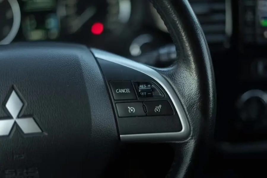 Black Mitsubishi Outlander 2014 in Liepaja, with an engine capacity of 2.30 L and mileage of 110 thousand km for 11850 €, photo 19 on AUTOMOTO.COM.LV