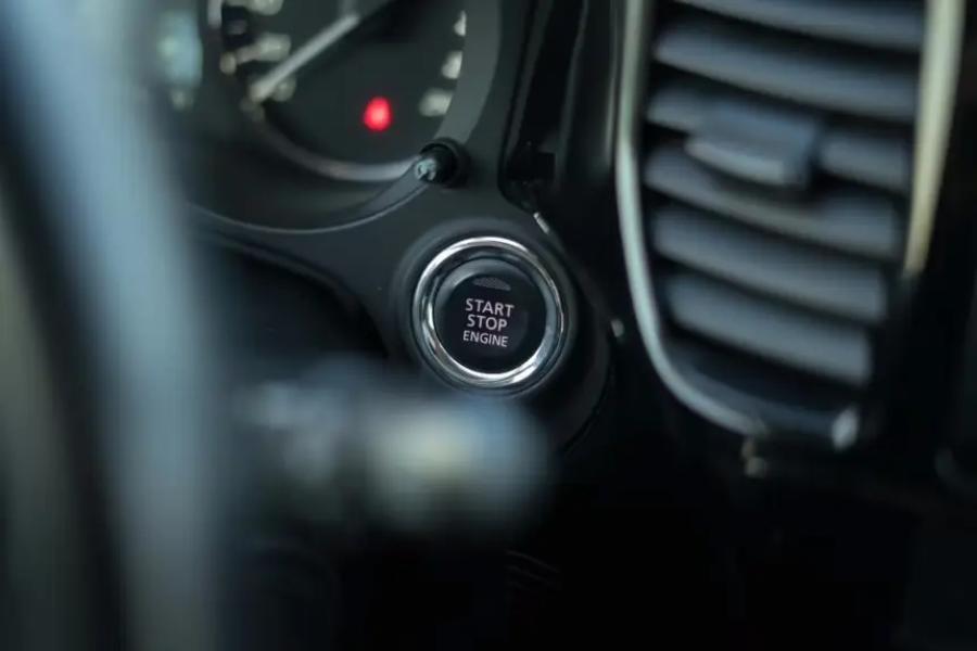 Black Mitsubishi Outlander 2014 in Liepaja, with an engine capacity of 2.30 L and mileage of 110 thousand km for 11850 €, photo 20 on AUTOMOTO.COM.LV