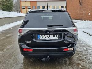 Black Mitsubishi Outlander 2014 in Jekabpils, with an engine capacity of 2.20 L and mileage of 230 thousand km for 8490 €, photo 10 on AUTOMOTO.COM.LV