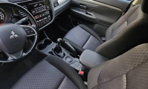 Black Mitsubishi Outlander 2014 in Jekabpils, with an engine capacity of 2.20 L and mileage of 230 thousand km for 8490 €, photo 20 on AUTOMOTO.COM.LV