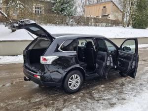 Black Mitsubishi Outlander 2014 in Jekabpils, with an engine capacity of 2.20 L and mileage of 230 thousand km for 8490 €, photo 29 on AUTOMOTO.COM.LV