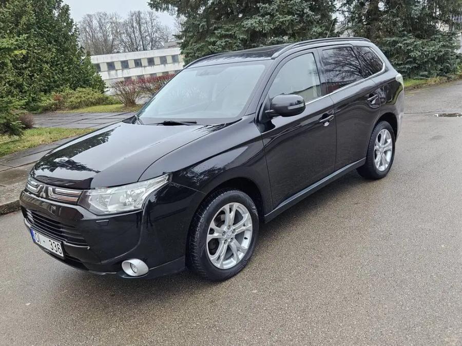 Melns Mitsubishi Outlander 2014 Jēkabpils, ar dzinēja tilpumu 2.20 L un nobraukumu 197 tūkst. km par 9290 €, foto 1 vietnē AUTOMOTO.COM.LV