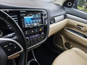 Melns Mitsubishi Outlander 2014 Jēkabpils, ar dzinēja tilpumu 2.20 L un nobraukumu 197 tūkst. km par 9290 €, foto 15 vietnē AUTOMOTO.COM.LV