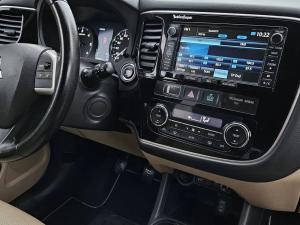 Melns Mitsubishi Outlander 2014 Jēkabpils, ar dzinēja tilpumu 2.20 L un nobraukumu 197 tūkst. km par 9290 €, foto 27 vietnē AUTOMOTO.COM.LV