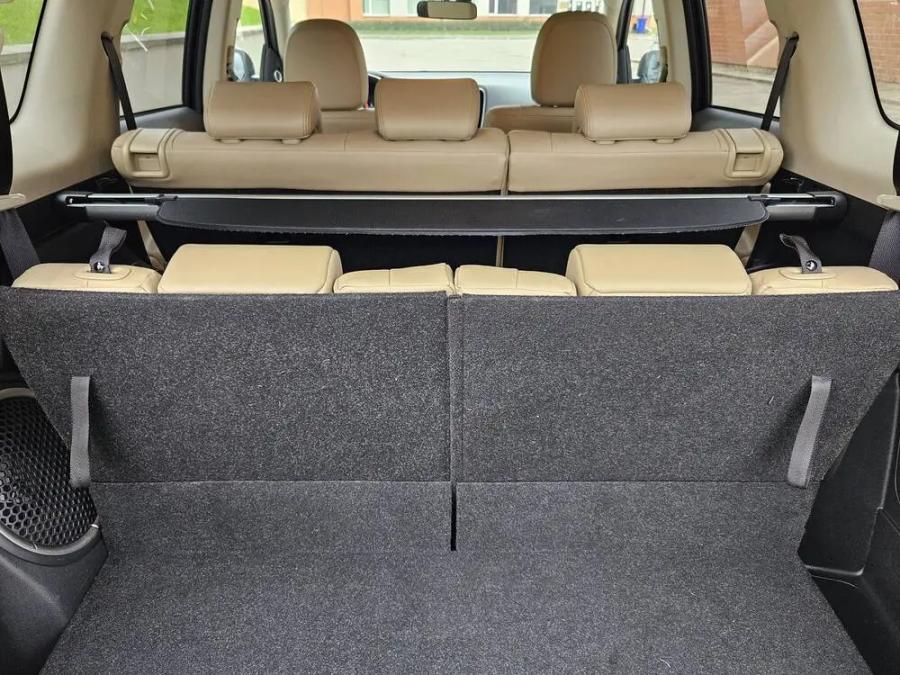 Melns Mitsubishi Outlander 2014 Jēkabpils, ar dzinēja tilpumu 2.20 L un nobraukumu 197 tūkst. km par 9290 €, foto 37 vietnē AUTOMOTO.COM.LV