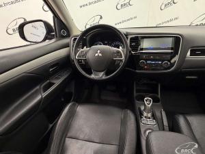 Black Mitsubishi Outlander 2014 in Vilnius, with an engine capacity of 2.00 L and mileage of 205 thousand km for 8800 €, photo 15 on AUTOMOTO.COM.LV