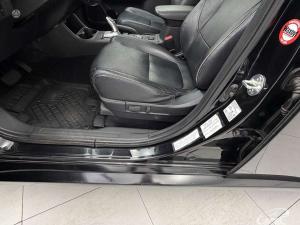Black Mitsubishi Outlander 2014 in Vilnius, with an engine capacity of 2.00 L and mileage of 205 thousand km for 8800 €, photo 23 on AUTOMOTO.COM.LV