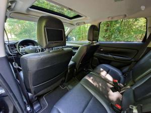 Black Mitsubishi Outlander 2014 in Kaunas, with an engine capacity of 2.00 L and mileage of 312 thousand km for 7450 €, photo 14 on AUTOMOTO.COM.LV