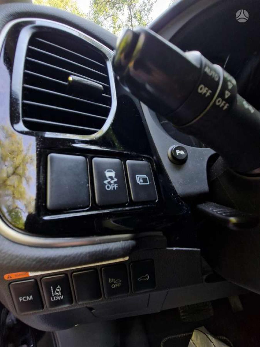 Black Mitsubishi Outlander 2014 in Kaunas, with an engine capacity of 2.00 L and mileage of 312 thousand km for 7450 €, photo 21 on AUTOMOTO.COM.LV
