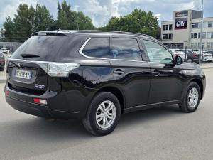Melns Mitsubishi Outlander 2014 Tauragė, ar dzinēja tilpumu 2.00 L un nobraukumu 330 tūkst. km par 6700 €, foto 7 vietnē AUTOMOTO.COM.LV