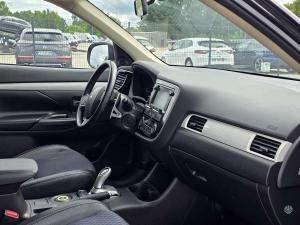 Melns Mitsubishi Outlander 2014 Tauragė, ar dzinēja tilpumu 2.00 L un nobraukumu 330 tūkst. km par 6700 €, foto 11 vietnē AUTOMOTO.COM.LV