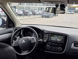 Melns Mitsubishi Outlander 2014 Tauragė, ar dzinēja tilpumu 2.00 L un nobraukumu 330 tūkst. km par 6700 €, foto 13 vietnē AUTOMOTO.COM.LV