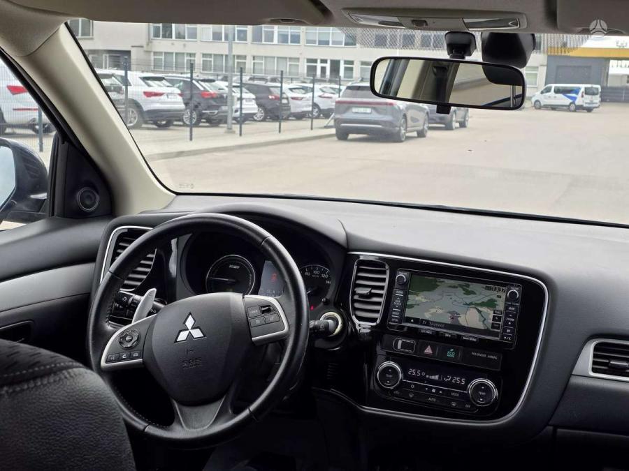 Melns Mitsubishi Outlander 2014 Tauragė, ar dzinēja tilpumu 2.00 L un nobraukumu 330 tūkst. km par 6700 €, foto 13 vietnē AUTOMOTO.COM.LV