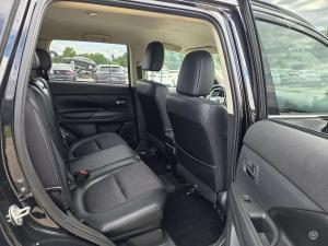 Melns Mitsubishi Outlander 2014 Tauragė, ar dzinēja tilpumu 2.00 L un nobraukumu 330 tūkst. km par 6700 €, foto 17 vietnē AUTOMOTO.COM.LV