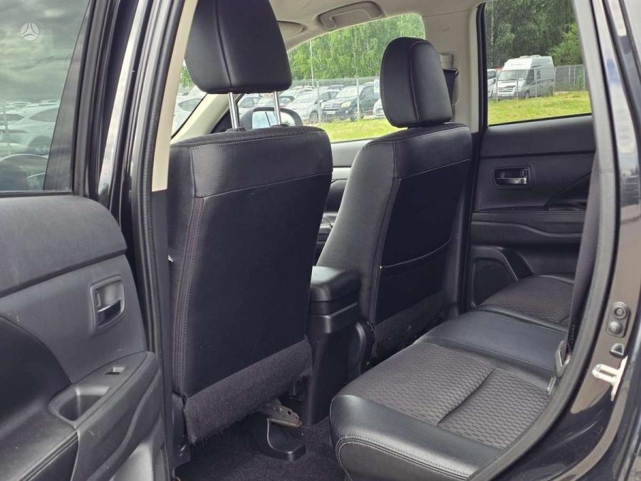 Melns Mitsubishi Outlander 2014 Tauragė, ar dzinēja tilpumu 2.00 L un nobraukumu 330 tūkst. km par 6700 €, foto 18 vietnē AUTOMOTO.COM.LV