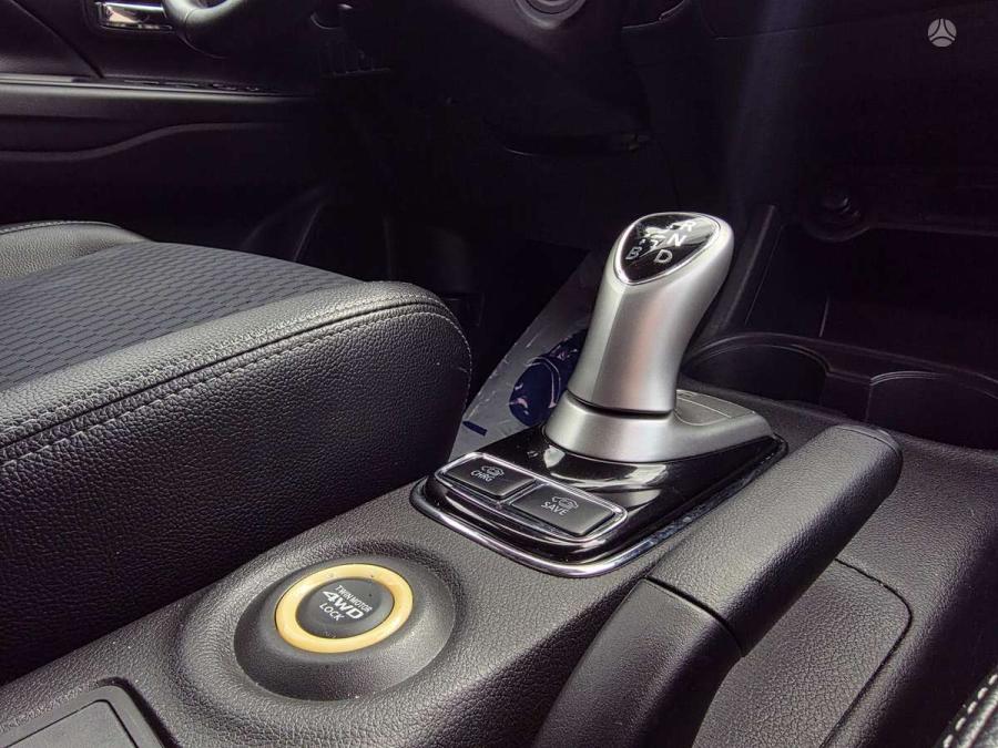 Melns Mitsubishi Outlander 2014 Tauragė, ar dzinēja tilpumu 2.00 L un nobraukumu 330 tūkst. km par 6700 €, foto 20 vietnē AUTOMOTO.COM.LV