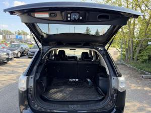 Black Mitsubishi Outlander 2014 in Marijampole, with an engine capacity of 2.00 L and mileage of 245 thousand km for 4350 €, photo 8 on AUTOMOTO.COM.LV